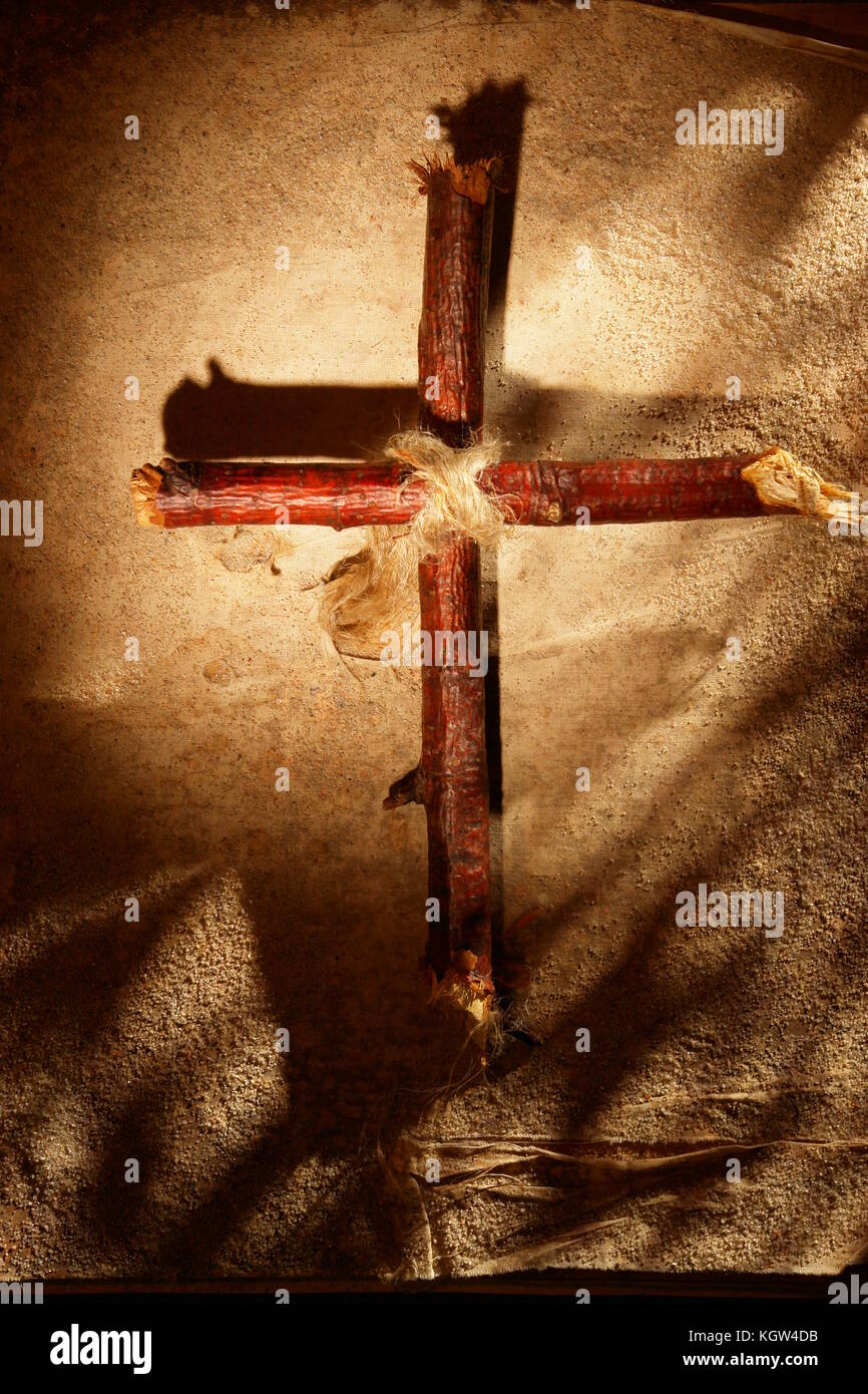 cross in the sand Stock Photo - Alamy