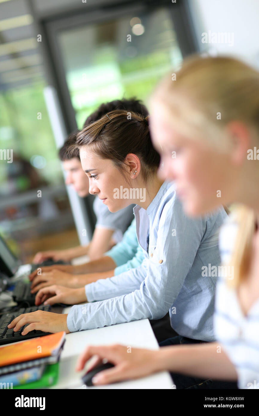 Students in class working on desktop computer Stock Photo - Alamy