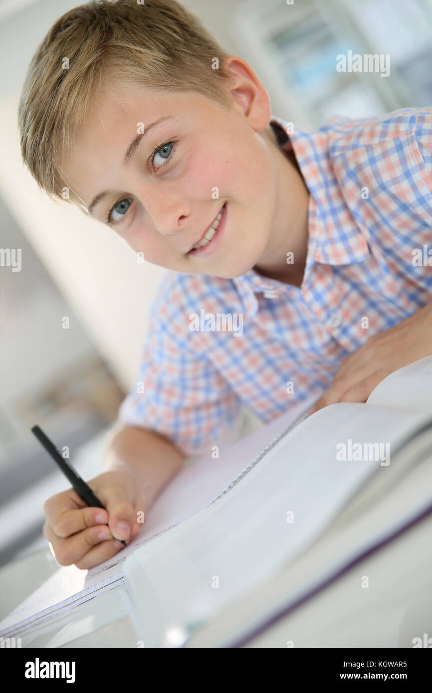 12 year old girl with 12 year old boy hi-res stock photography and ...