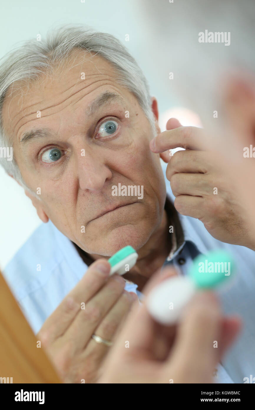 Old contact lens hi-res stock photography and images - Alamy