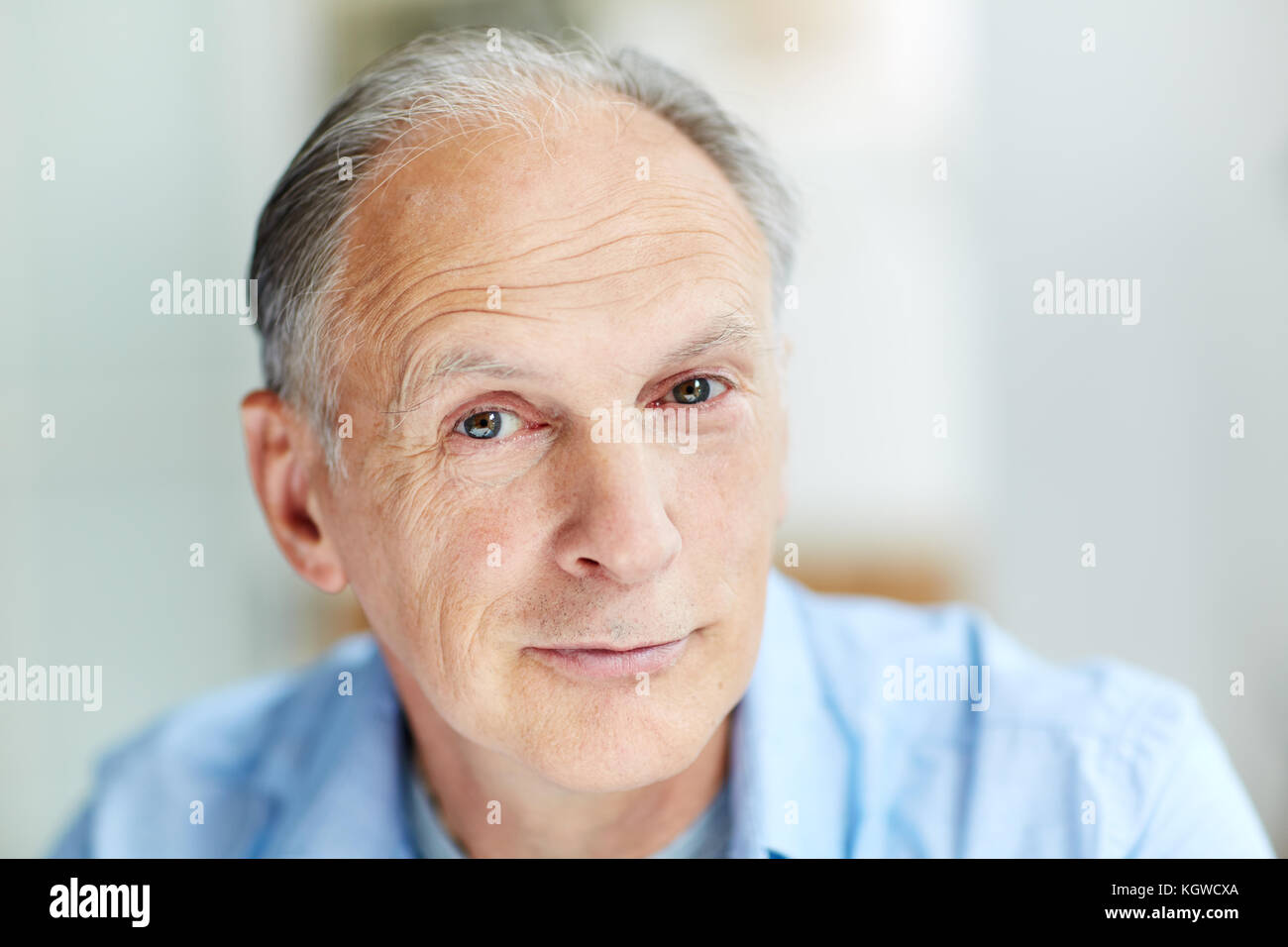 Wrinkled forehead hi-res stock photography and images - Alamy