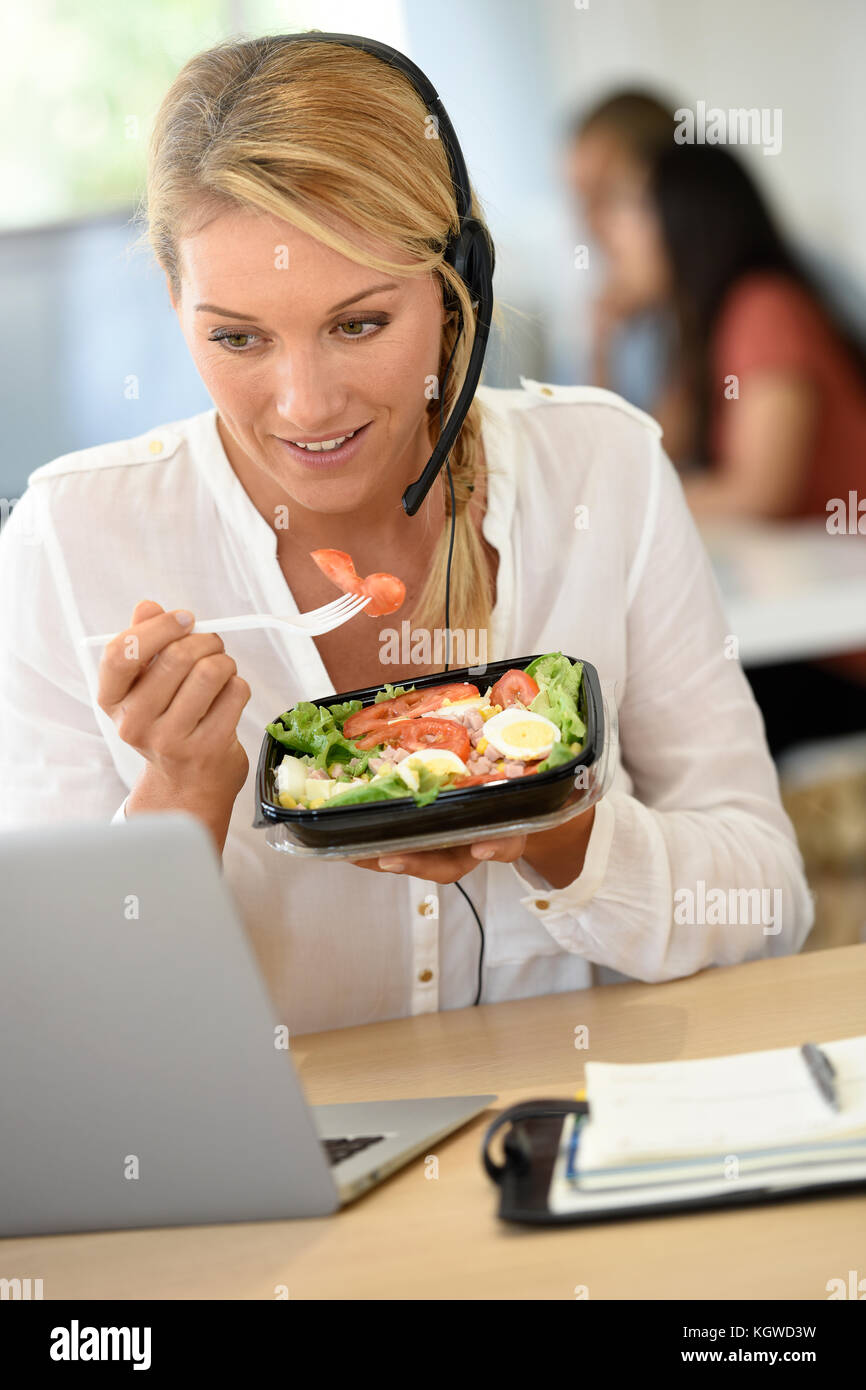 Busy lunch service hi-res stock photography and images - Alamy