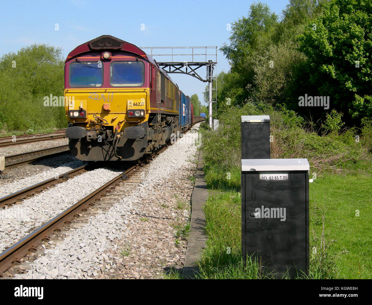 Class 66 locomotive on a train of containers at Oxford Stock Photo - Alamy