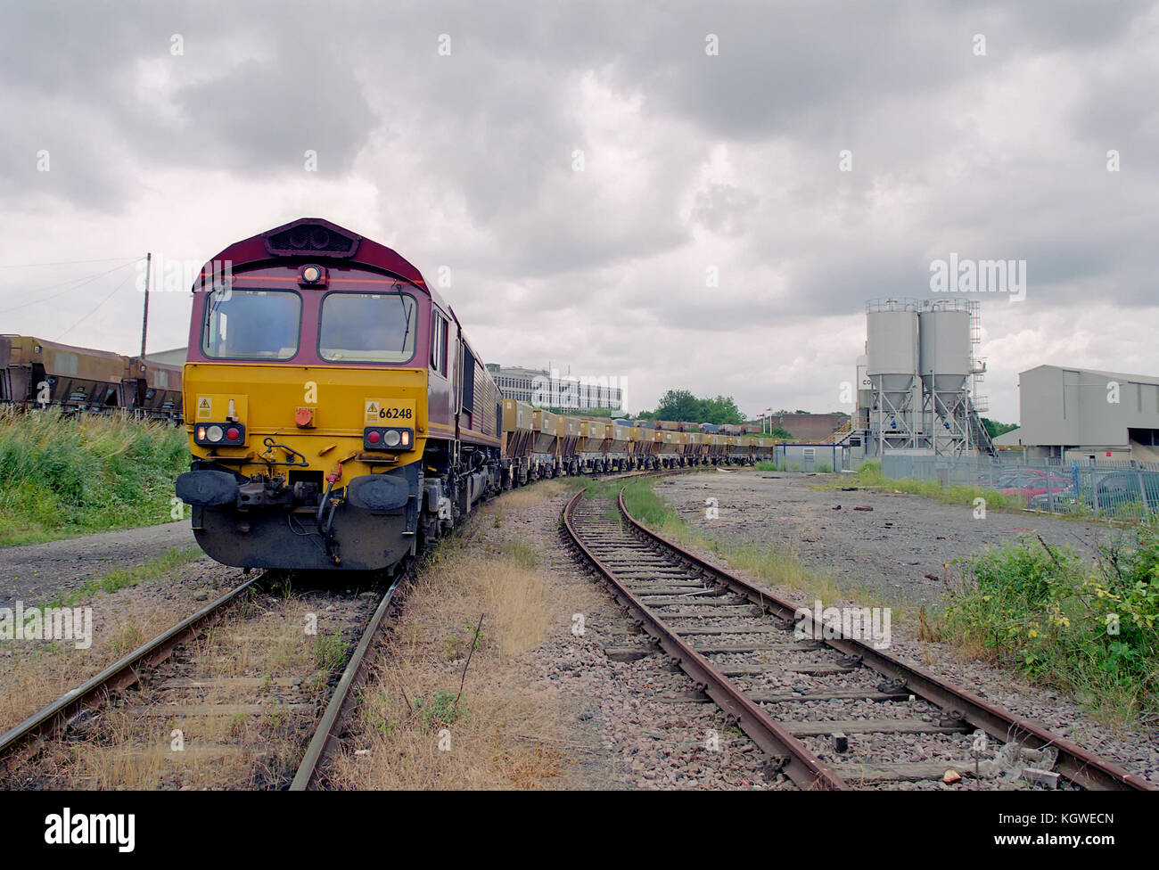 Class 66 locomotive on a sand train at Neasden, London Stock Photo - Alamy