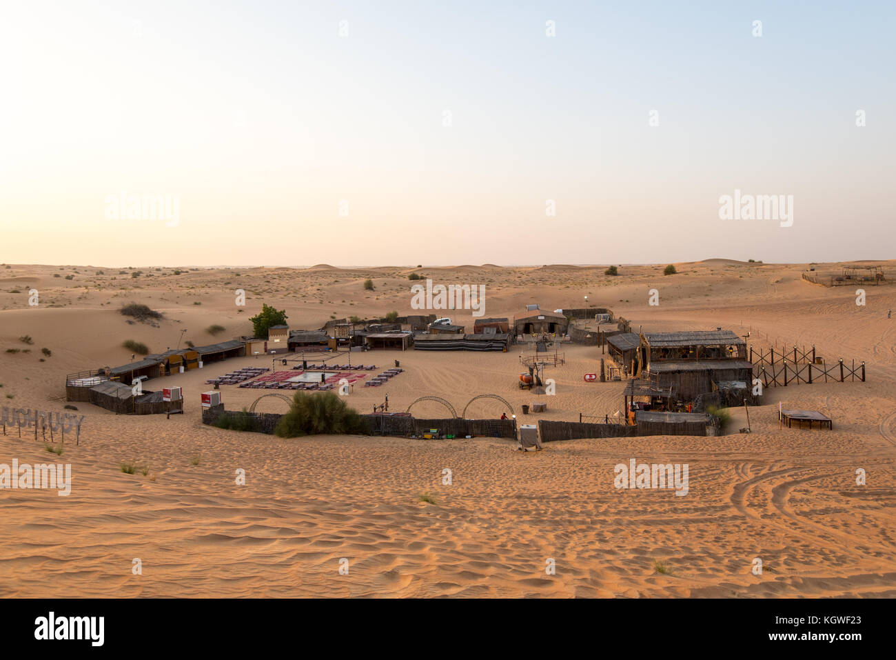 Desert camp dubai hi-res stock photography and images - Alamy