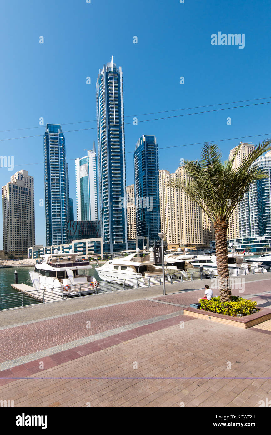 Dubai marina buildings hi-res stock photography and images - Alamy