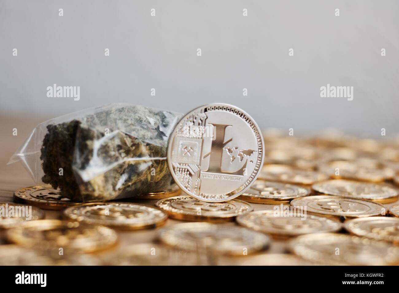 Cryptocurrency and drugs hi-res stock photography and images - Alamy
