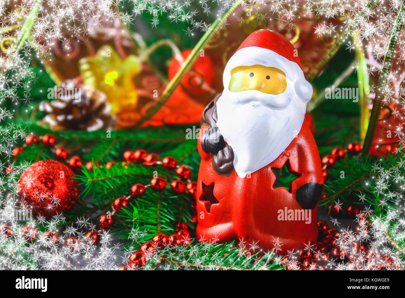 Golden santa claus hi-res stock photography and images - Alamy