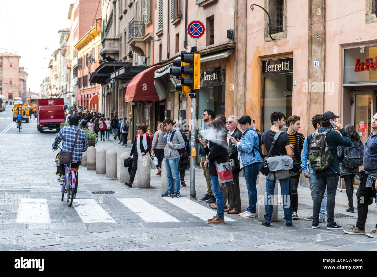 Bologna university via zamboni hi-res stock photography and images - Alamy