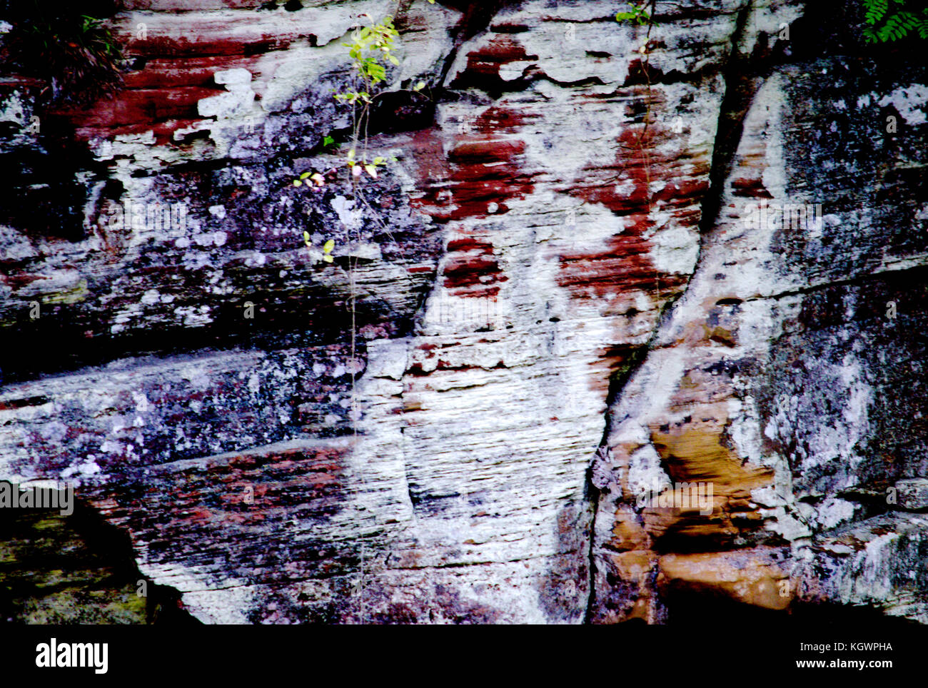 Red rock cliff face hi-res stock photography and images - Alamy