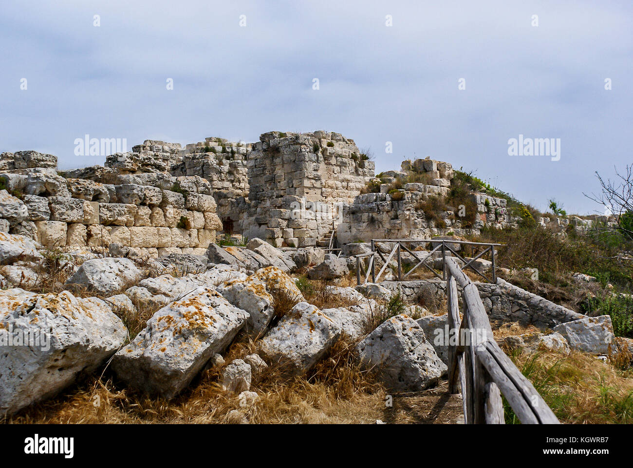 Euryalus Fortress Ruins (Castello Eurialo Stock Photo - Alamy