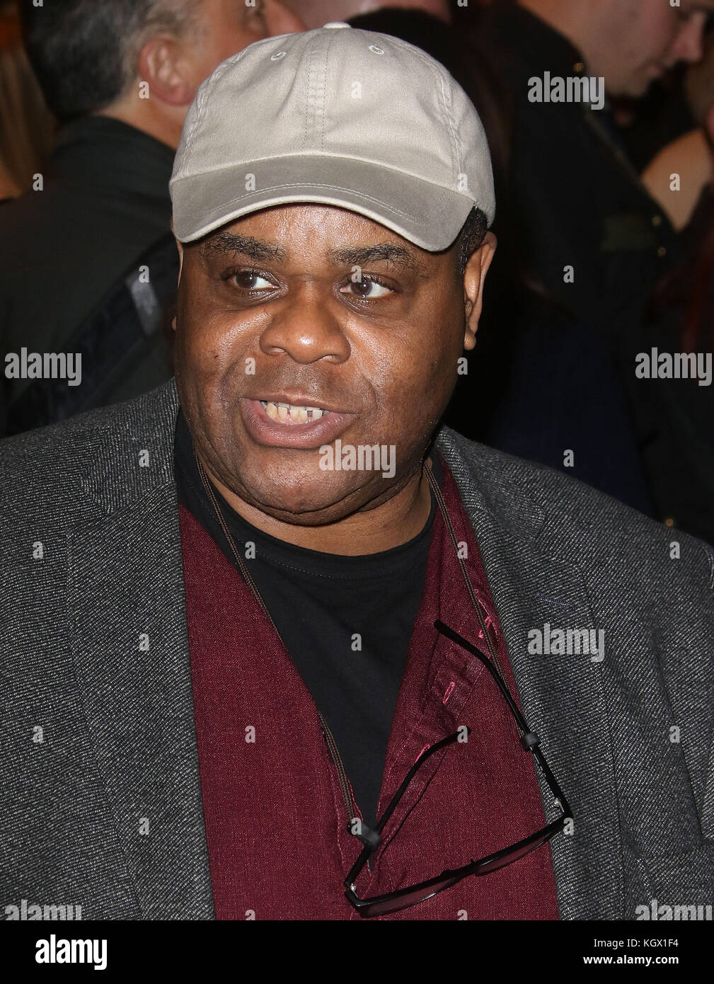 Oct 10, 2017 - Clive Rowe attending Specsavers Spectacle Wearer of the ...