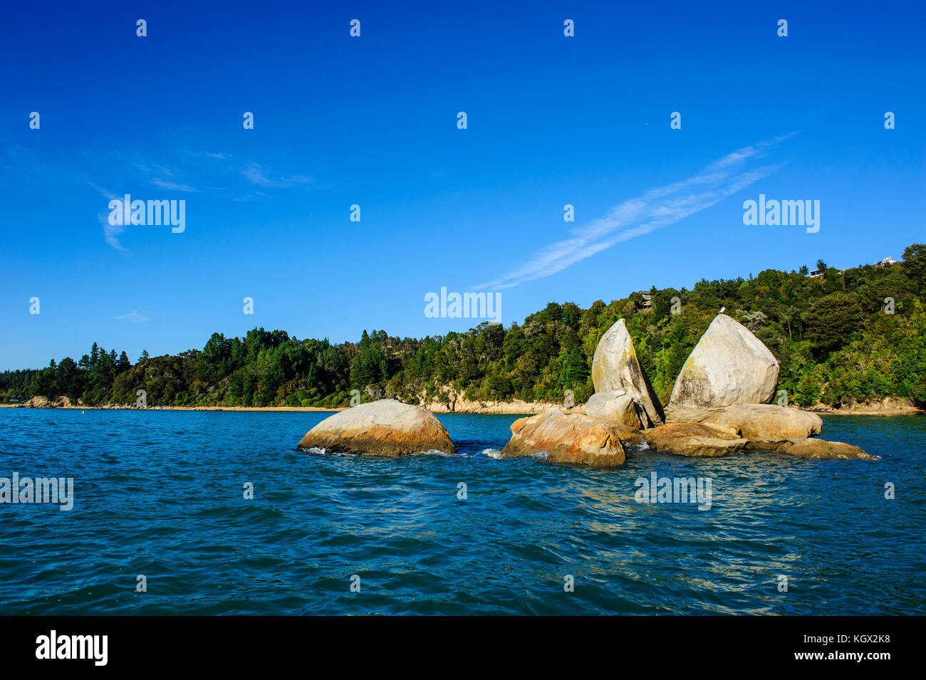 Split apple rock, Abel Tasman National Park, South Island, New Zealand ...