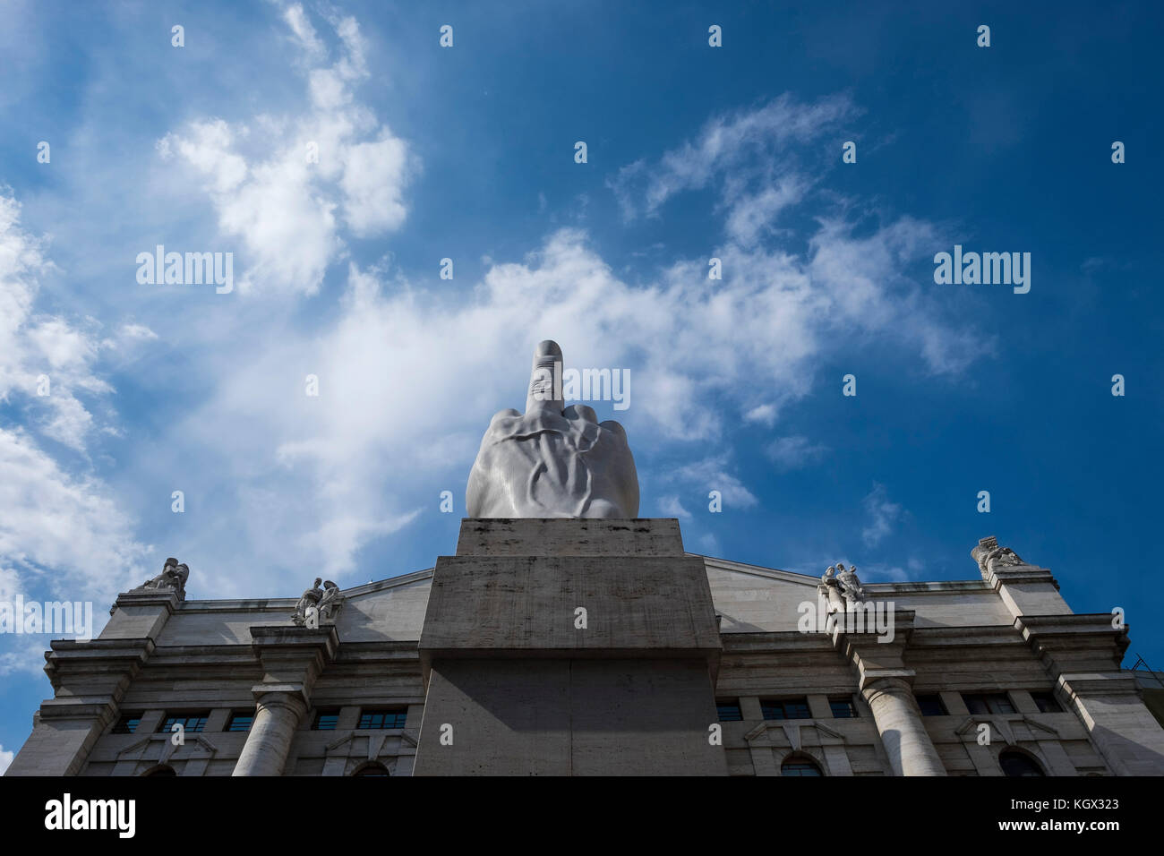 Piazza affari hi-res stock photography and images - Alamy