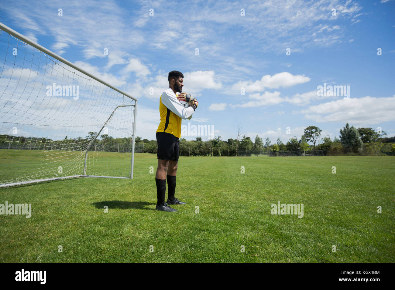 The modern day goalkeeper hi-res stock photography and images - Alamy