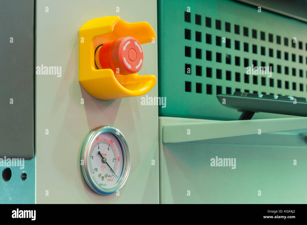 Emergency stop button in red hi-res stock photography and images - Alamy