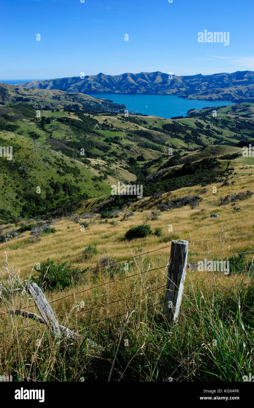 Beautiful scenery around Akaroa harbour, Banks Peninsula, South Island ...