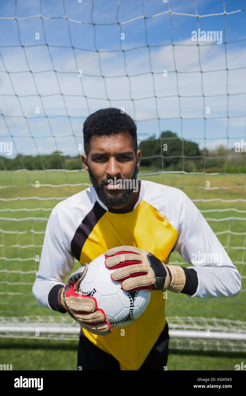 Goalkeeper in front goal hi-res stock photography and images - Alamy