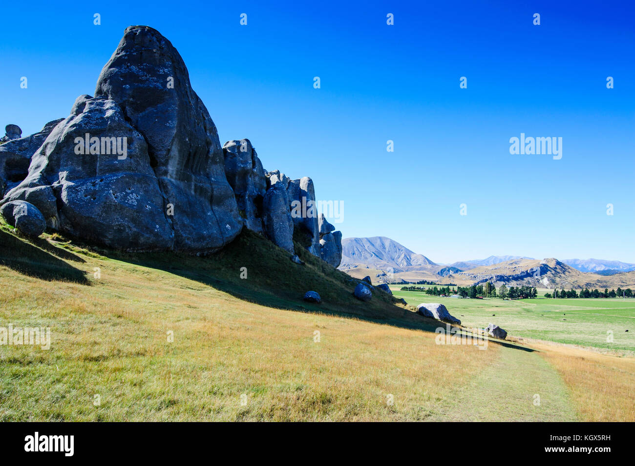 Limestone outcrops canterbury hi-res stock photography and images - Alamy