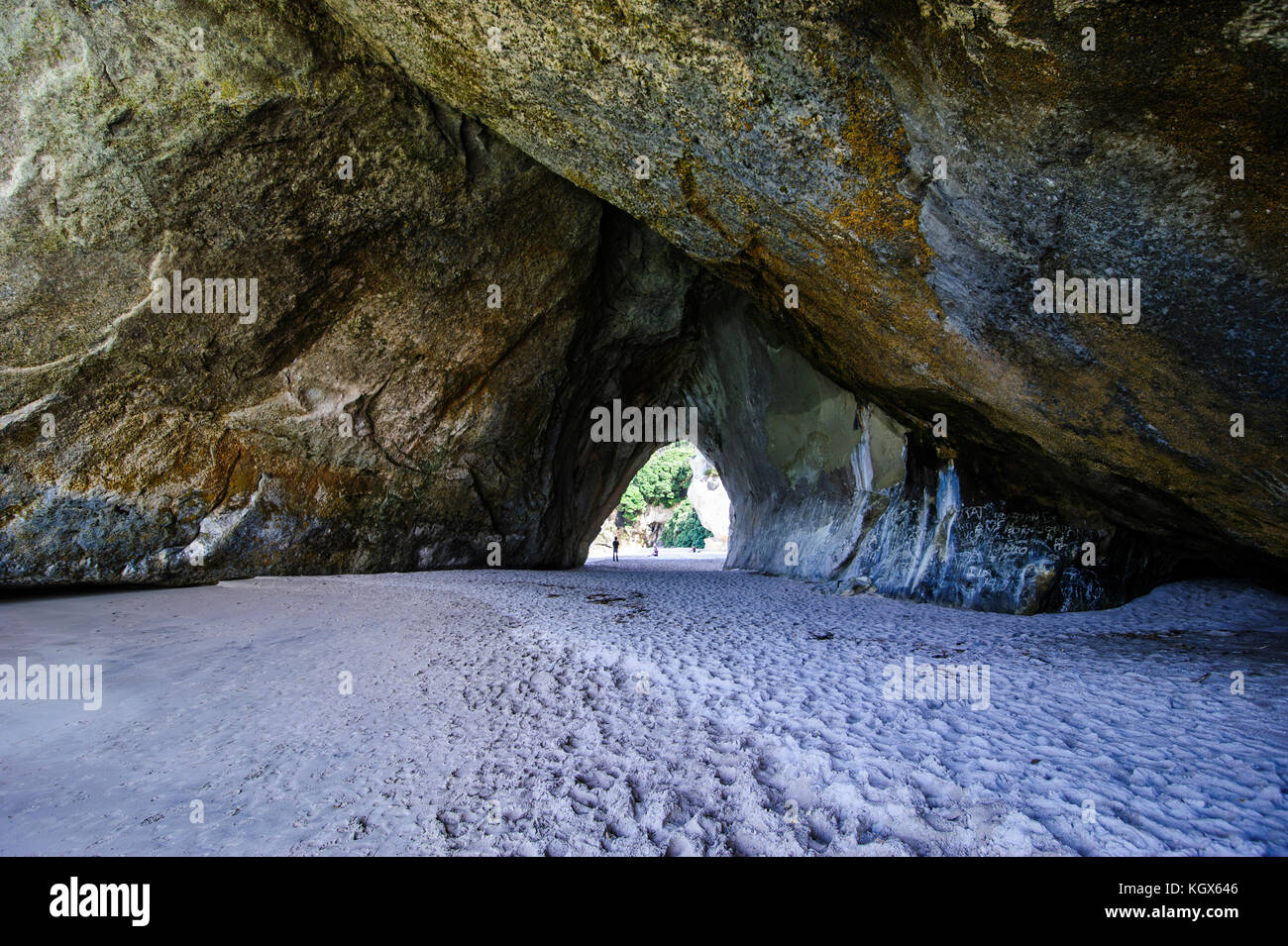 Cave entrance beautiful cathedral hi-res stock photography and images ...