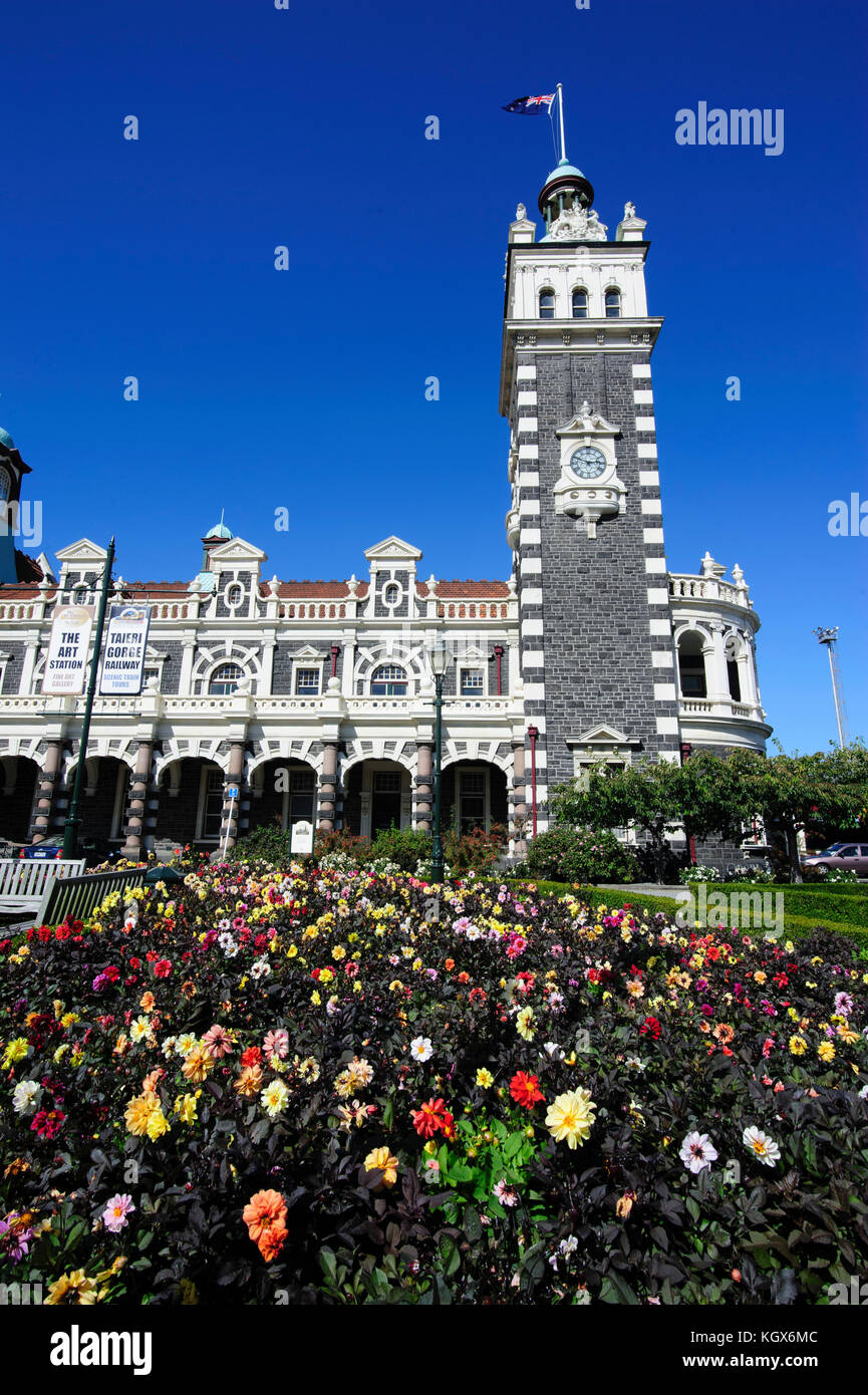 Edwardian railway station, Dunedin, South Island, New Zealand Stock ...