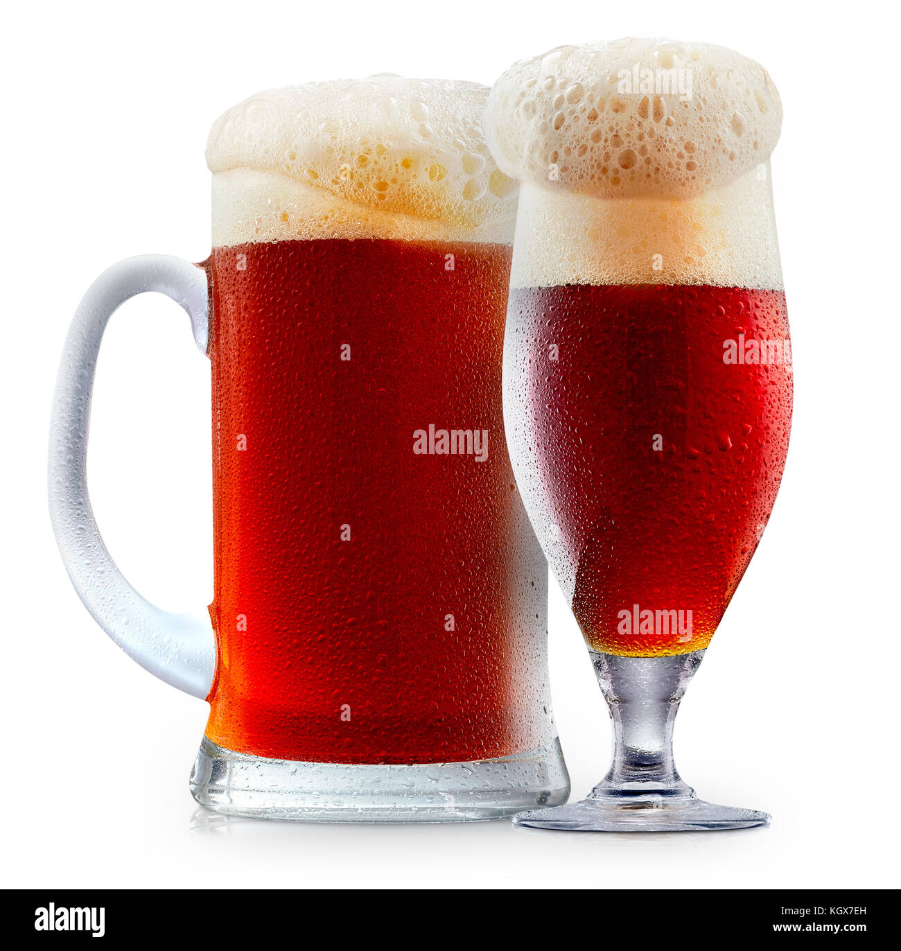 Mug of frosty dark red beer with foam Stock Photo - Alamy