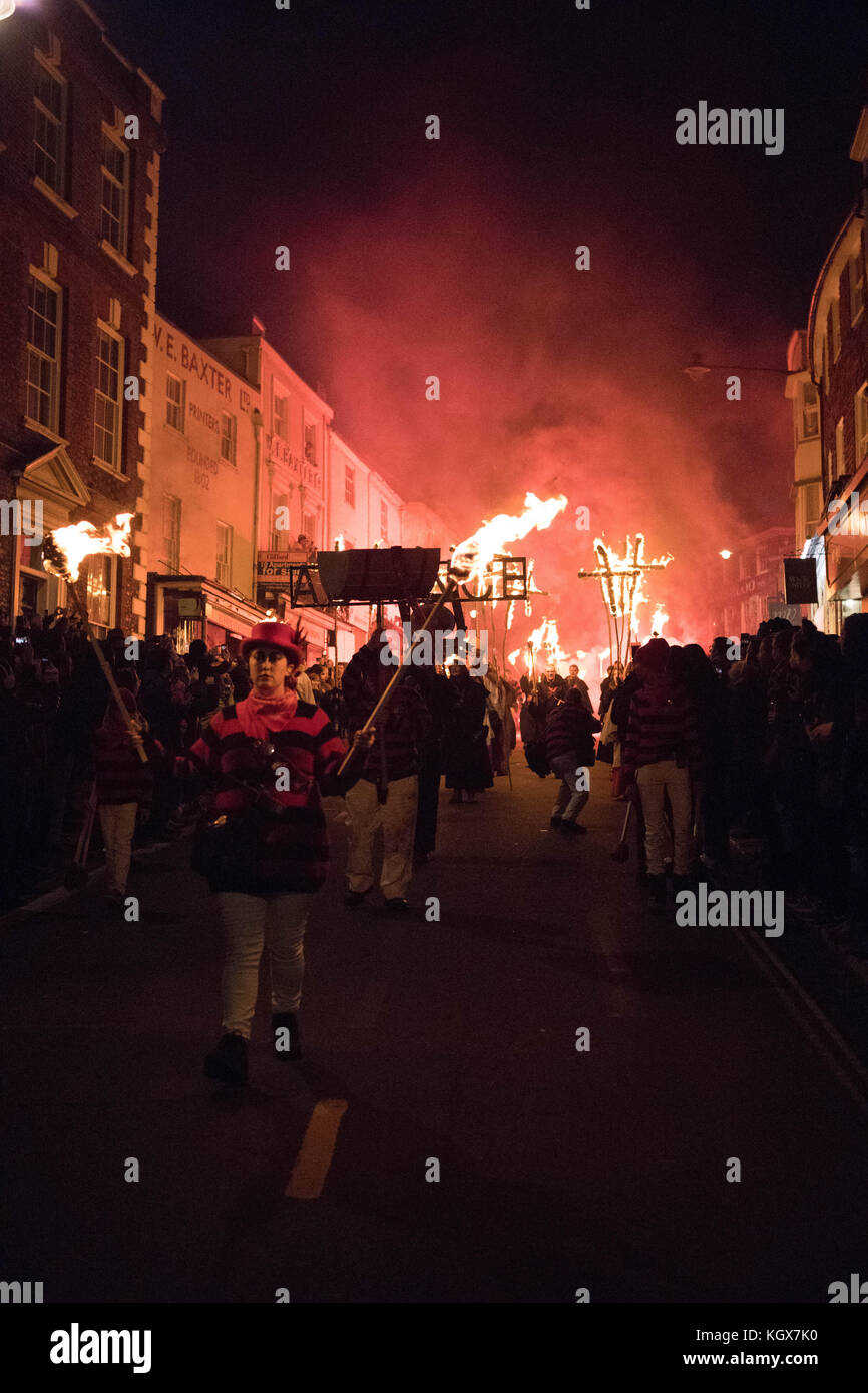 Bonfire Night in Lewes 2017 Stock Photo - Alamy