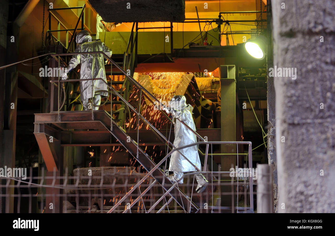 Molten metal train hi-res stock photography and images - Alamy