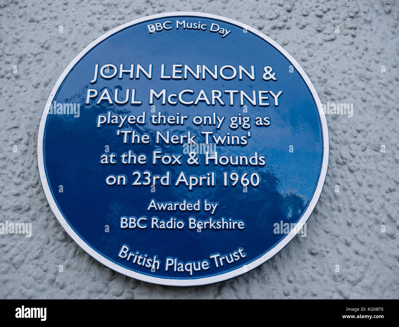 The Fox and Hounds Pub, with The Nerk Twins Plaque, Caversham, Reading ...