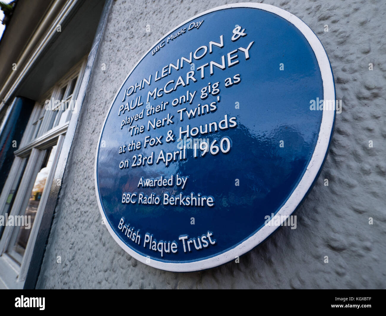 The Fox and Hounds Pub, with The Nerk Twins Plaque, Caversham, Reading ...