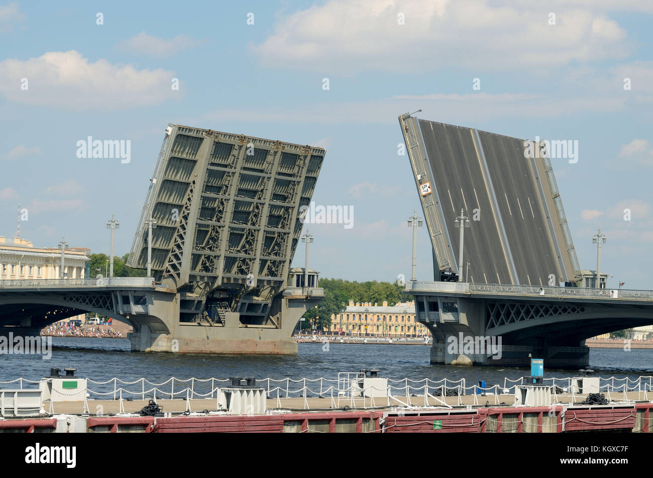 Bridge open passage ships hi-res stock photography and images - Alamy