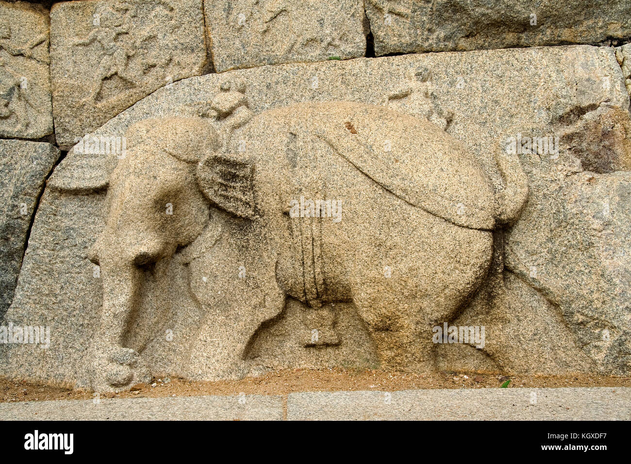 Sculpture on rock depicting war scene at ‘Mahanavami Dibba’ in Hampi ...