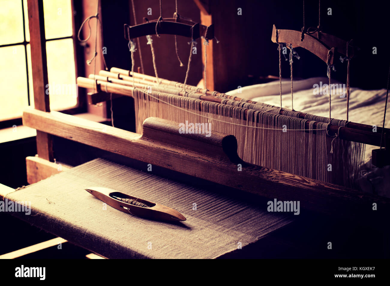 Old manual loom hi-res stock photography and images - Alamy