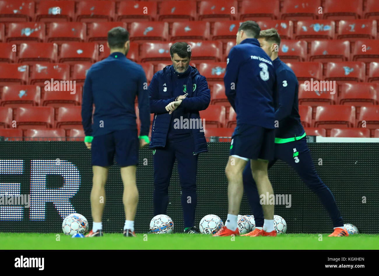 Republic of ireland assistant manager roy keane hi-res stock ...