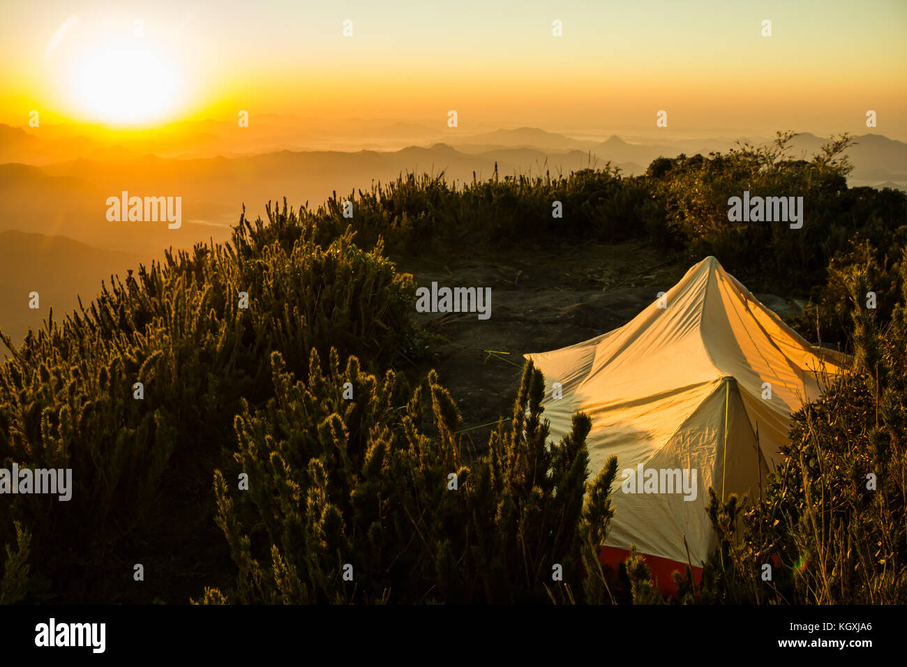 Light hitting mountains hi-res stock photography and images - Alamy