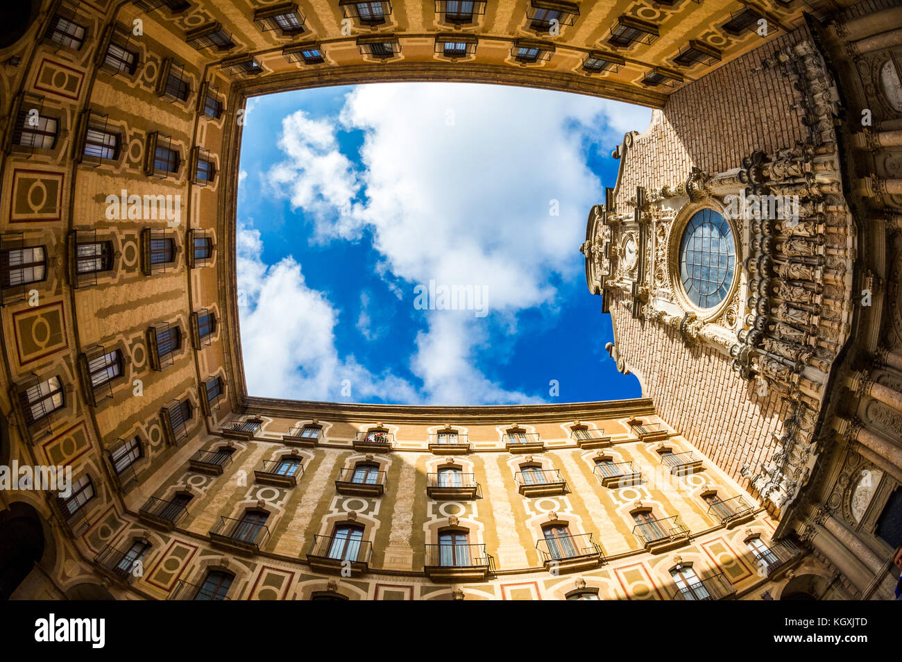 Roman home courtyard hi-res stock photography and images - Alamy