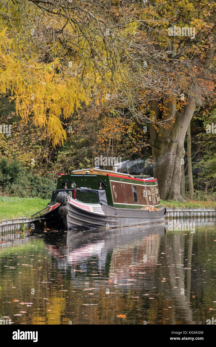 Staffs and Worcester Canal near Kinver, Staffordshire, England, UK ...
