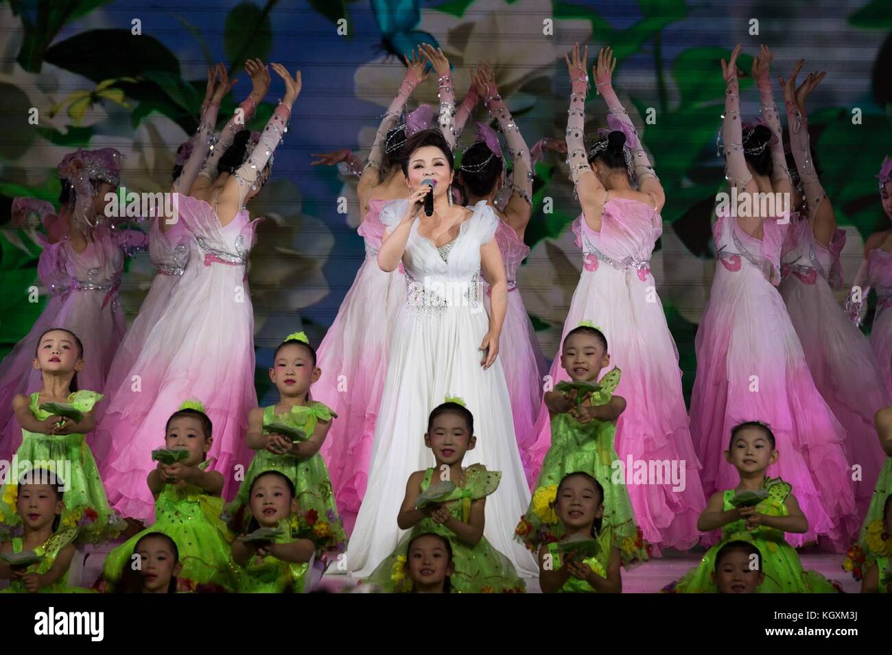 Asia Asian Singer High Resolution Stock Photography and Images - Alamy