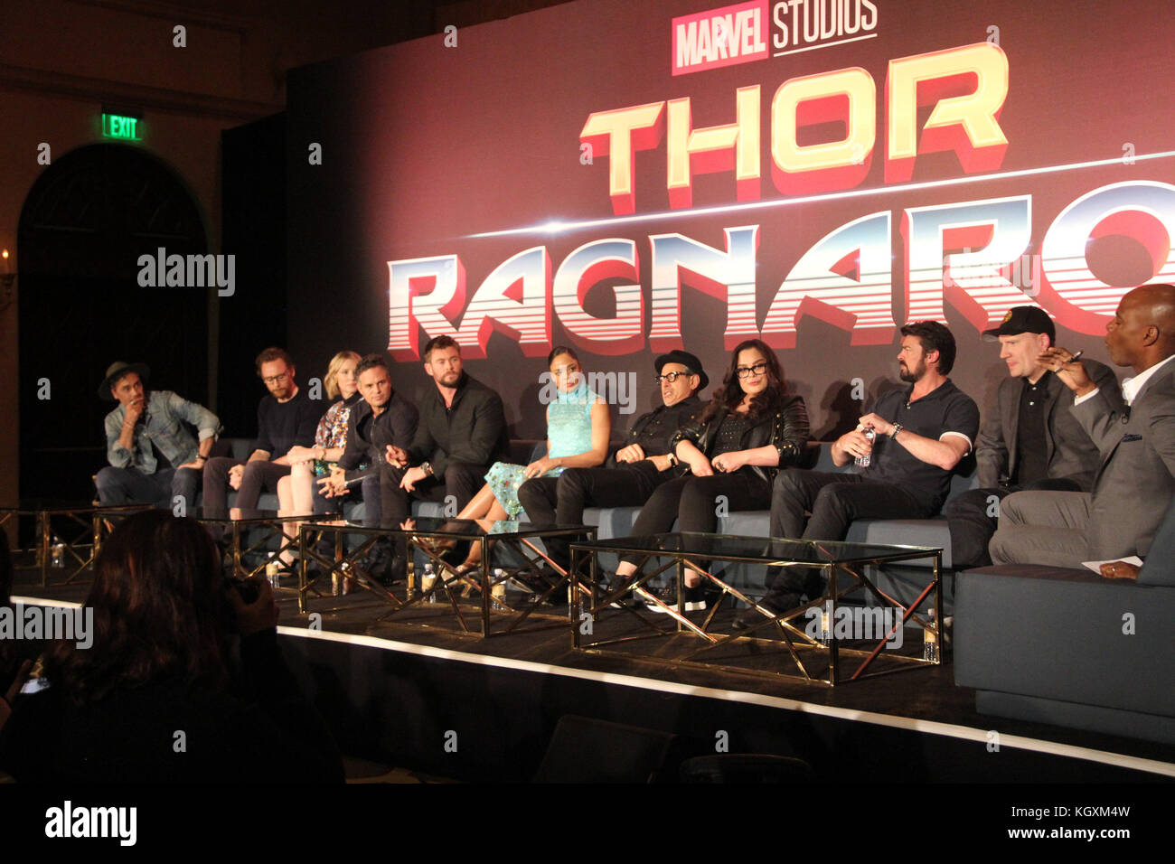 Taika Waititi, Tom Hiddleston, Cate Blanchett, Mark Ruffalo, Chris ...