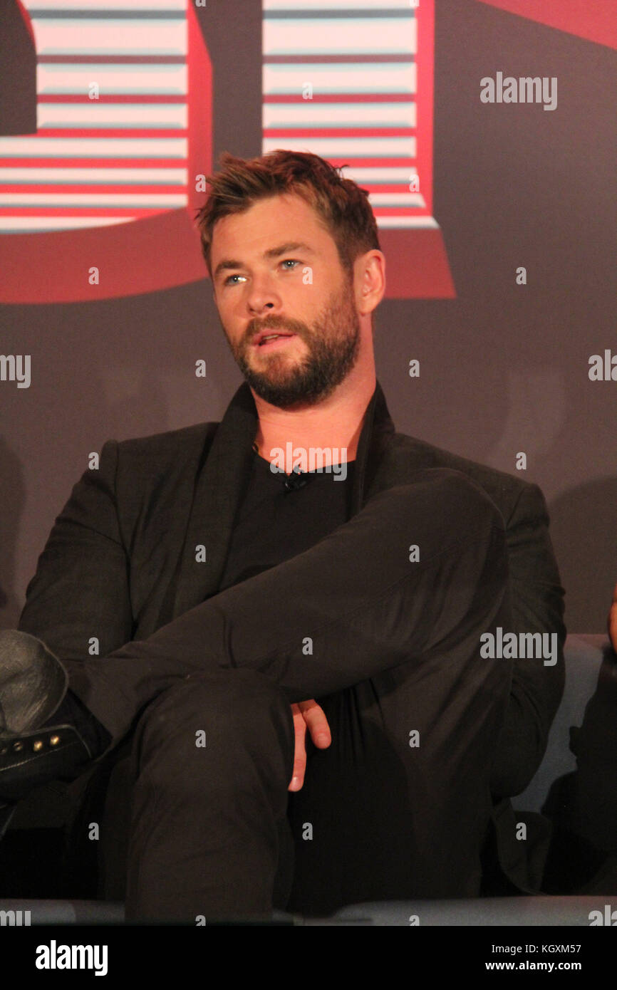 Ragnarok chris hemsworth hi-res stock photography and images - Alamy