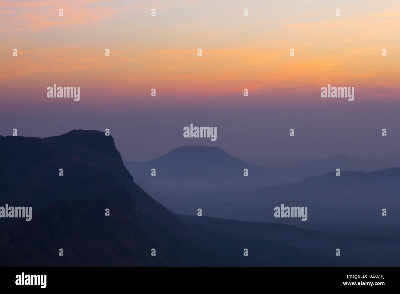 Mountains india peak top hi-res stock photography and images - Alamy