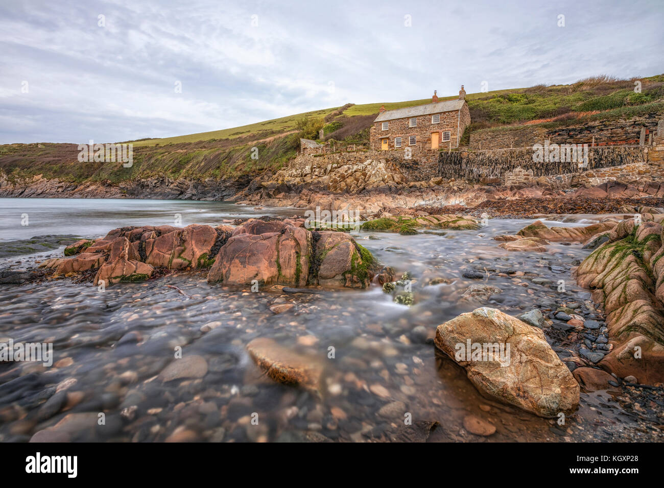 Port quin hafen hi-res stock photography and images - Alamy