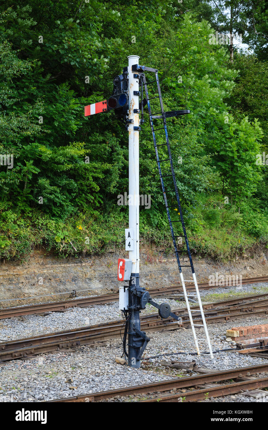 Railway semaphore stop signal in hi-res stock photography and images ...