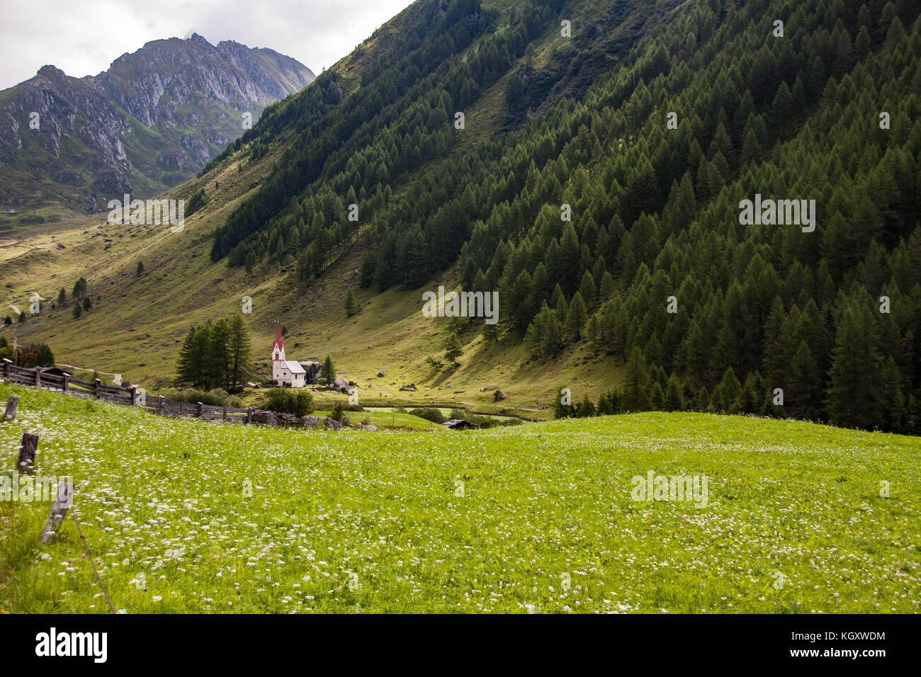 Alpine church hi-res stock photography and images - Alamy