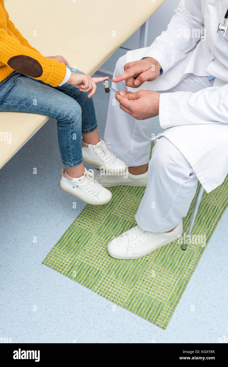 Reflex hammer child hi-res stock photography and images - Alamy