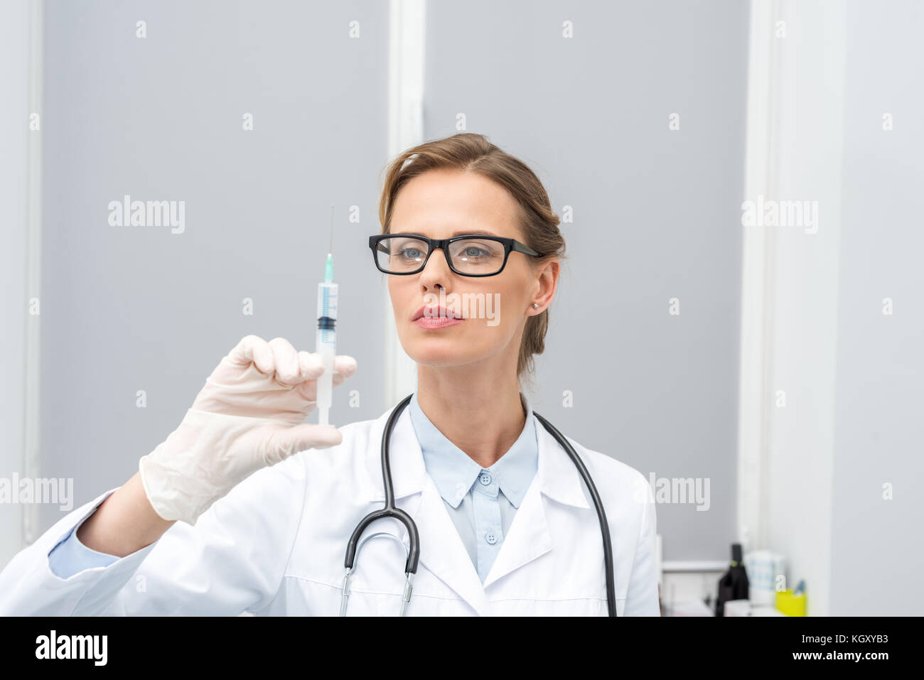 female doctor with syringe Stock Photo - Alamy