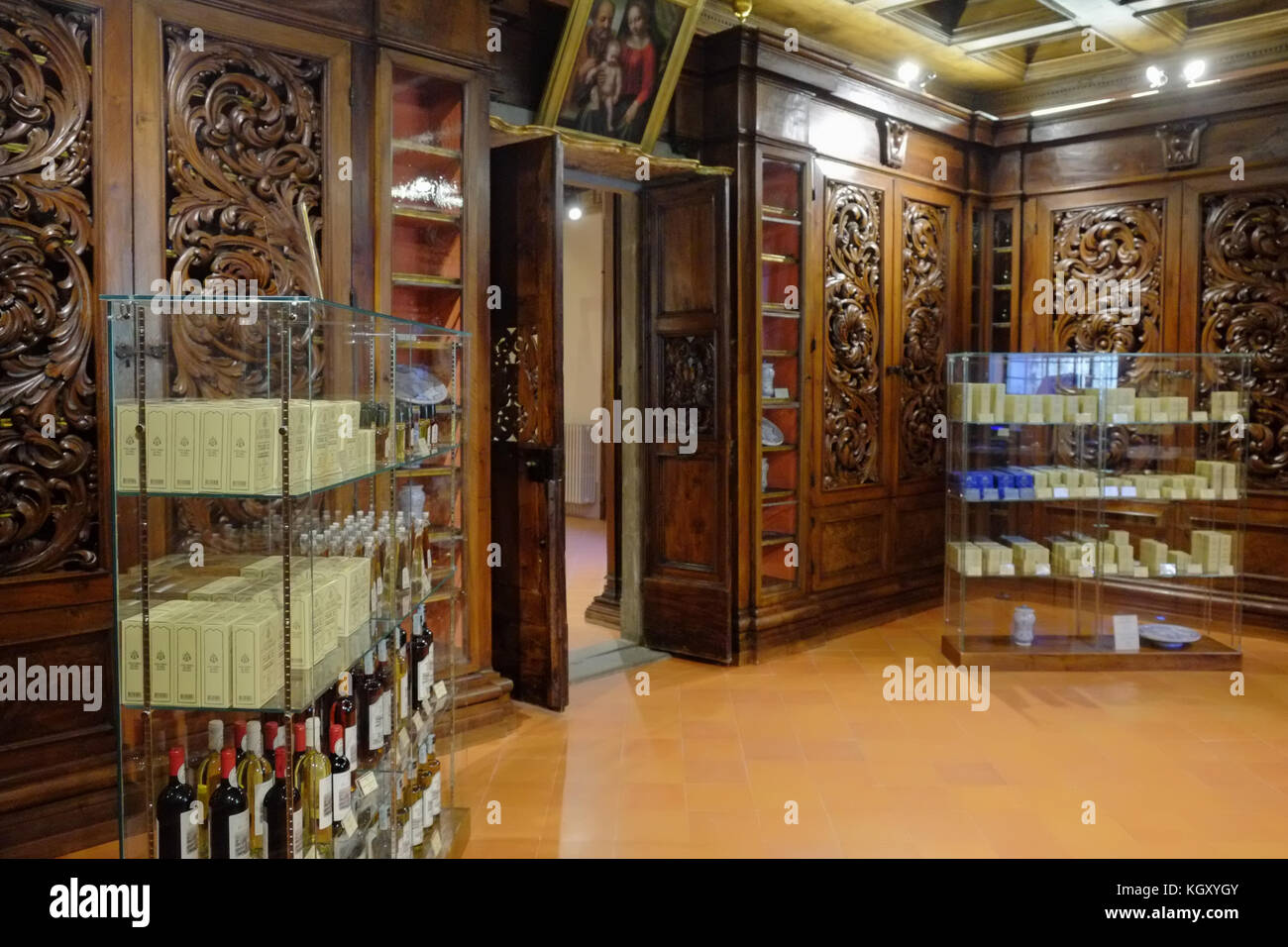 Medieval pharmacy hi-res stock photography and images - Alamy
