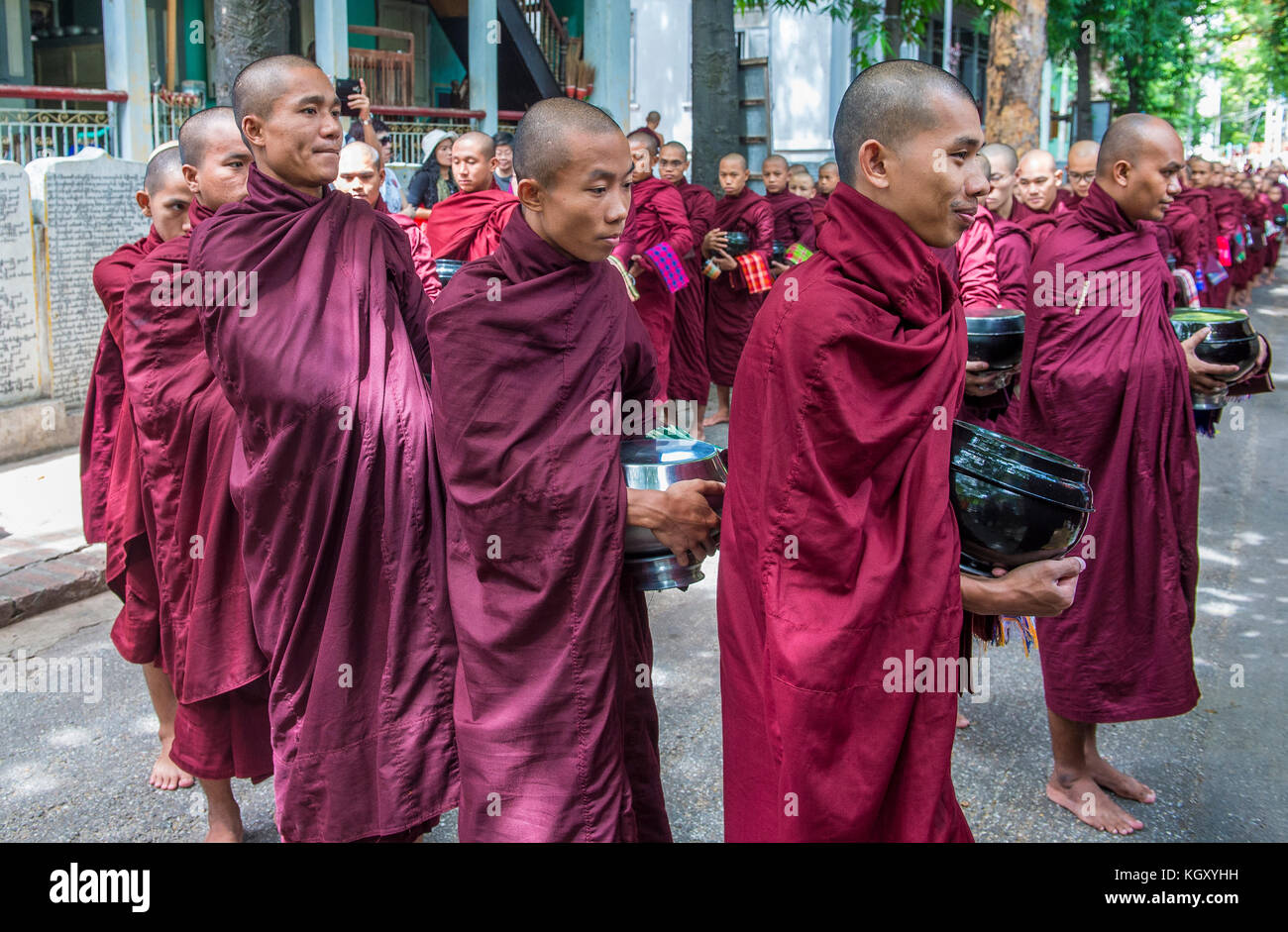 Monks at the Mahagandayon Monastery in Amarapura Stock Photo - Alamy