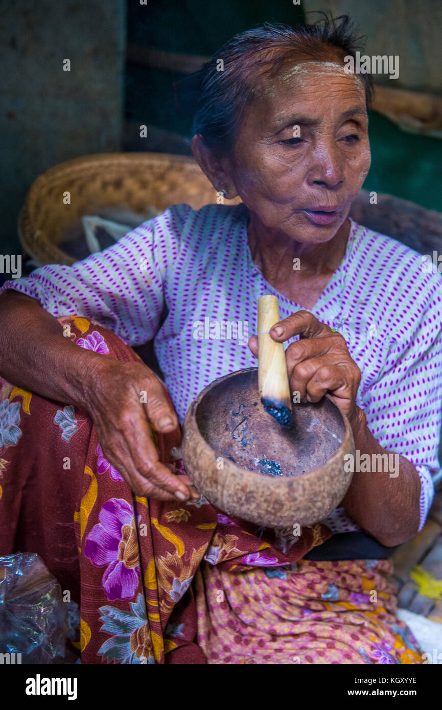 Burma Bagan Woman Smoking Cheroot High Resolution Stock Photography and ...