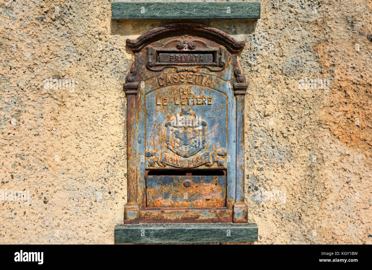 Royal mailbox hi-res stock photography and images - Alamy